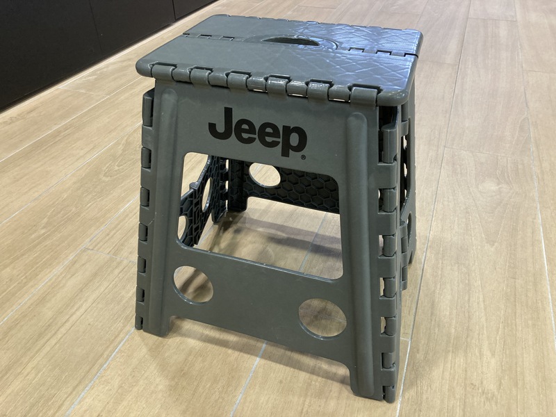 ☆Jeep Step Ladder☆ | 岡崎スタッフブログ | ジープ正規販売店 中京・愛知クライスラー
